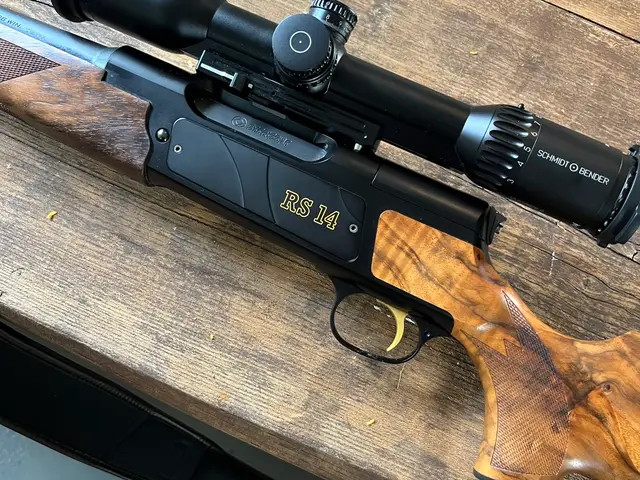 Strasser RS 14 black widow | Spjald - GulogGratis.dk