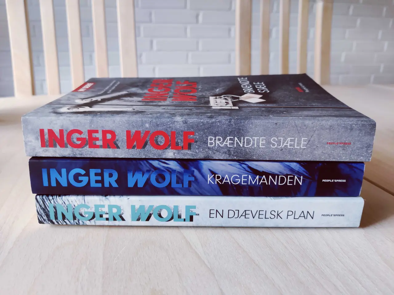 Krimier - Stefan Ahnhem og Inger Wolf | Svenstrup J - GulogGratis.dk